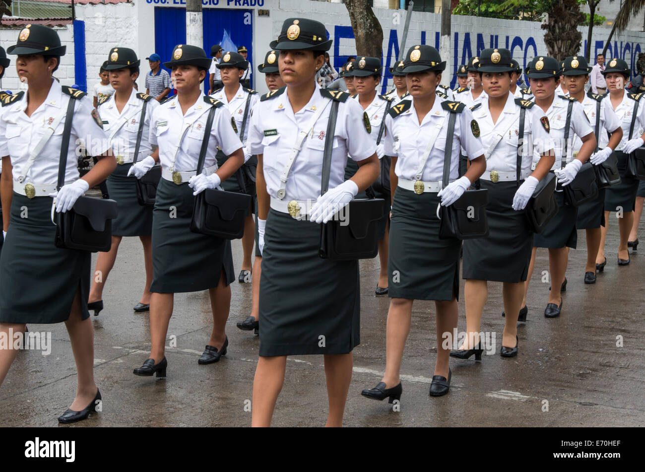 Military uniforms peruvian military hi-res stock photography and images ...