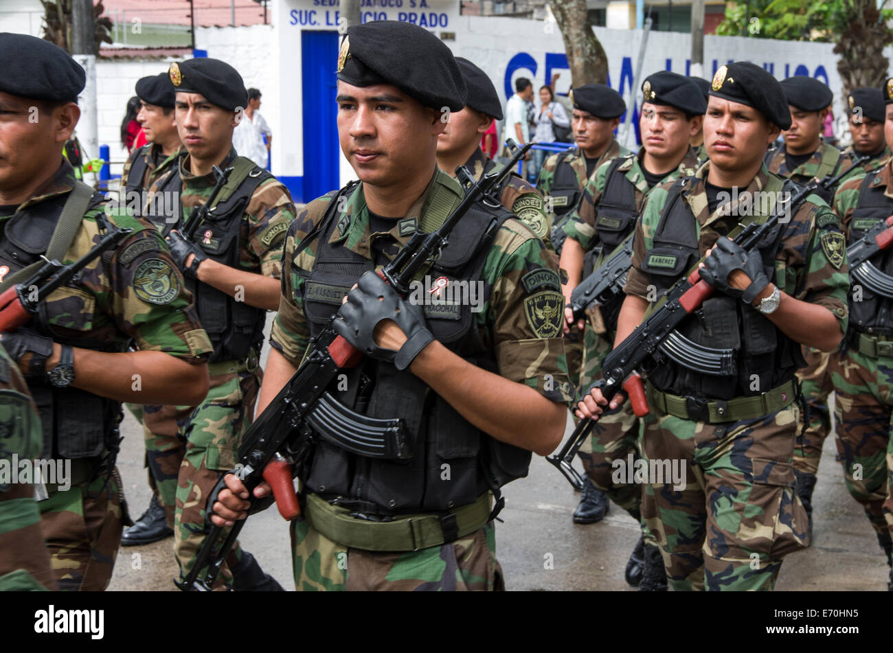 Police parade uniforms hi-res stock photography and images - Alamy