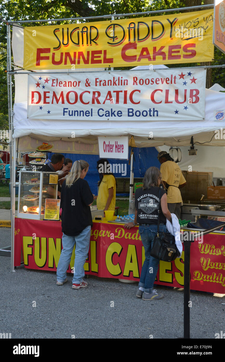 Funnel Cake High Resolution Stock Photography and Images - Alamy
