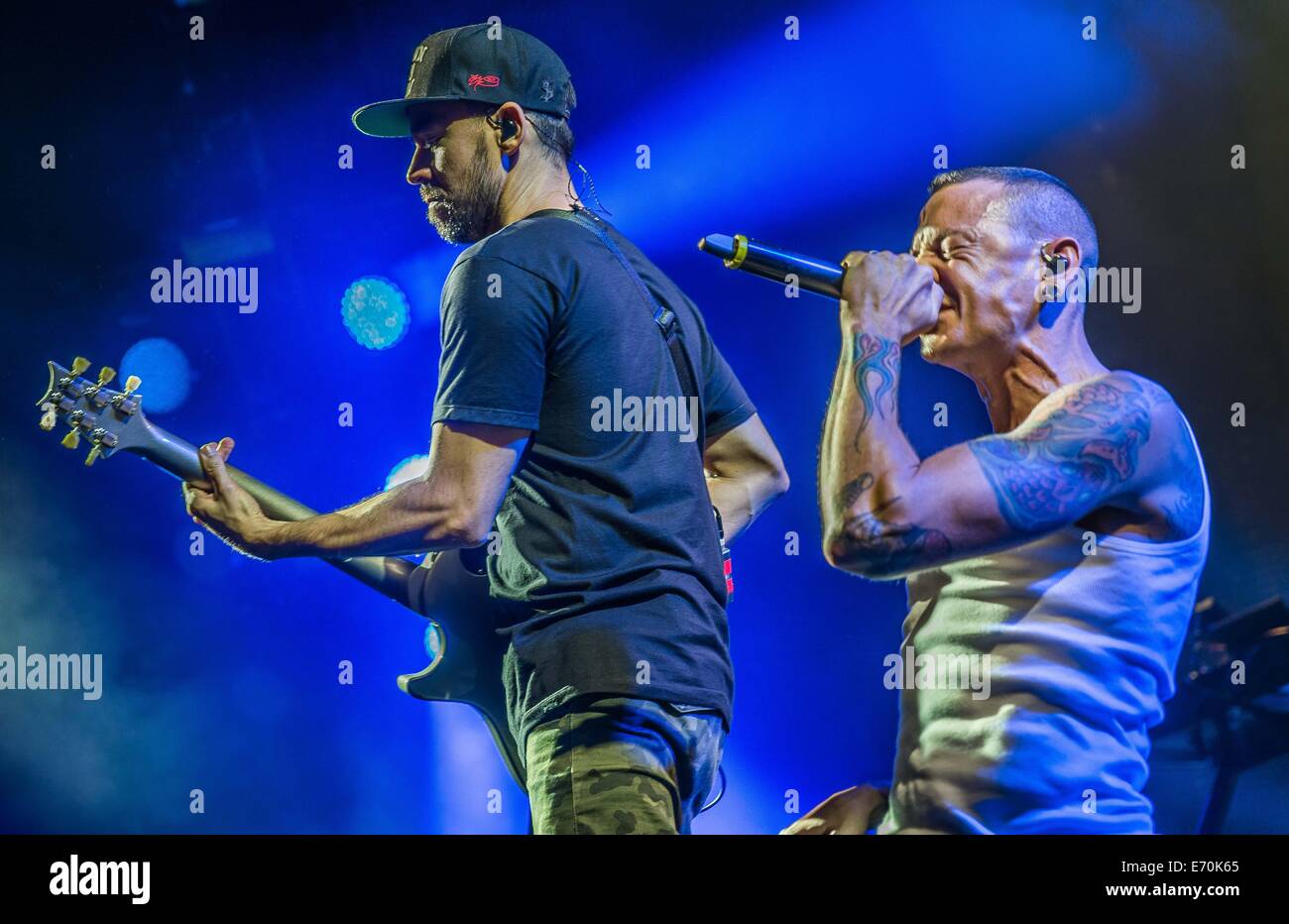 Chester bennington hi-res stock photography and images - Alamy