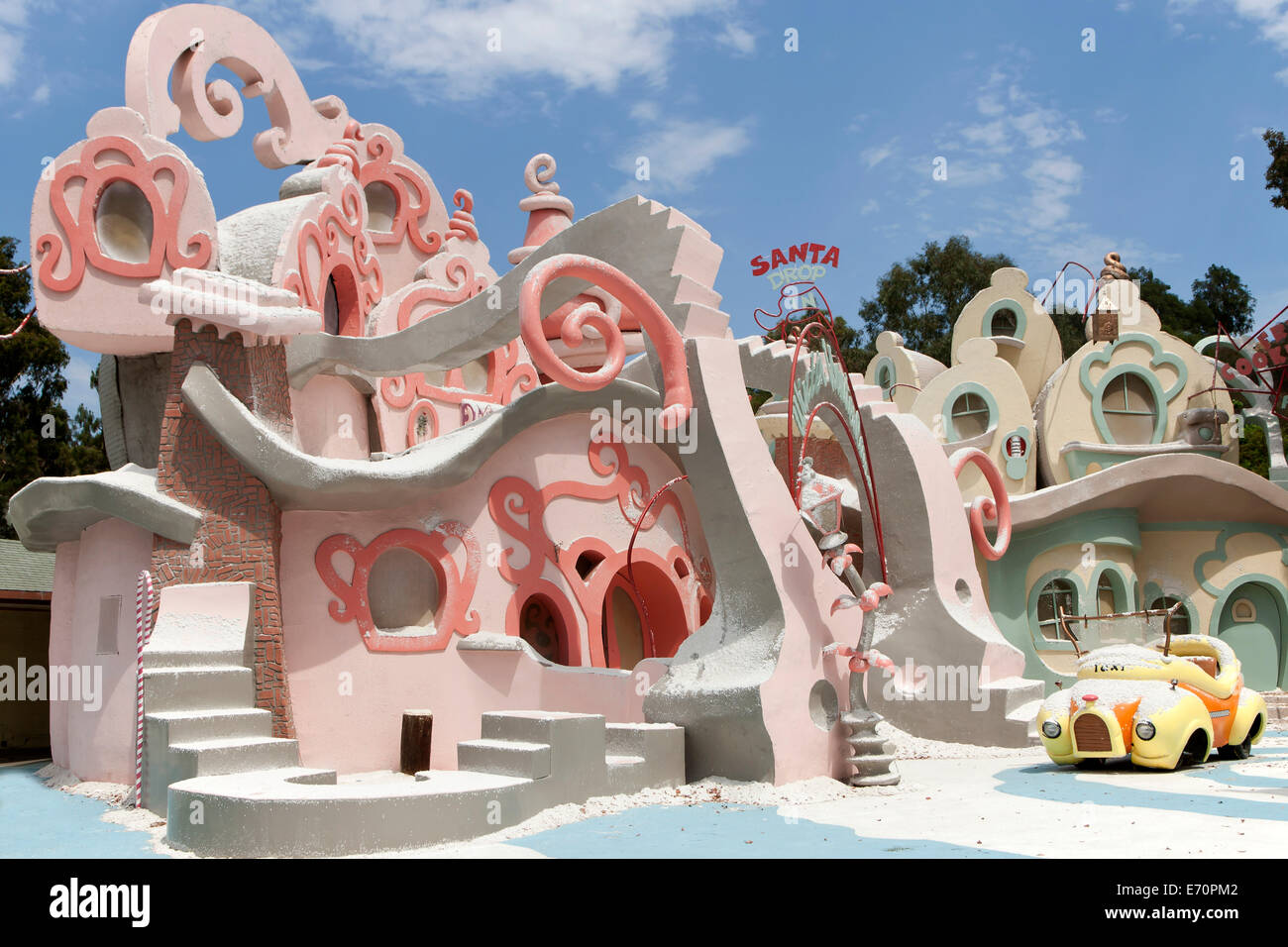 Universal studios hollywood film set hi-res stock photography and ...