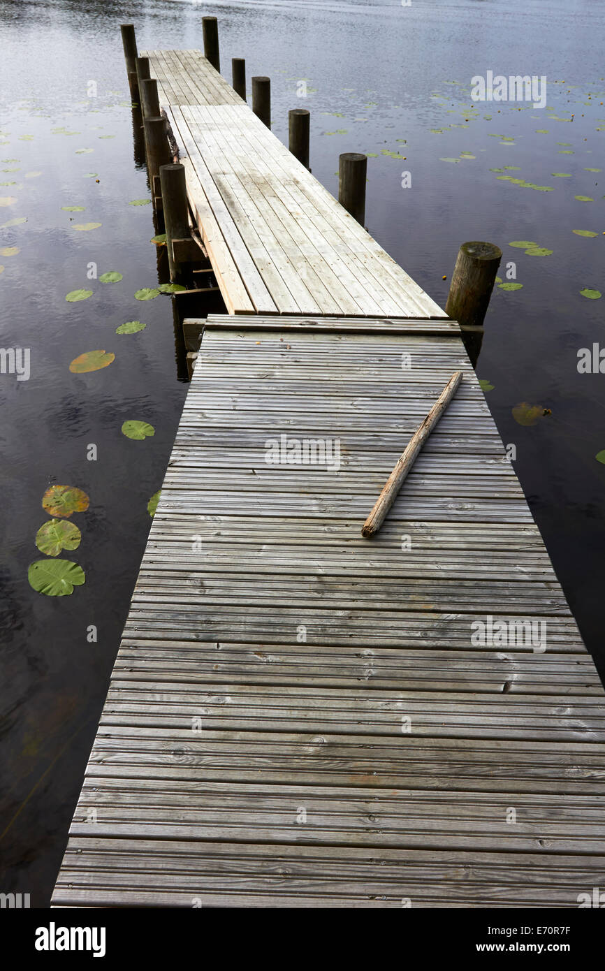 Wooden jetty hi-res stock photography and images - Alamy