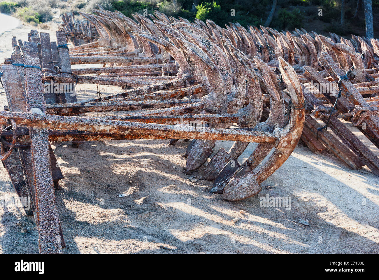 Large old anchor hi-res stock photography and images - Alamy