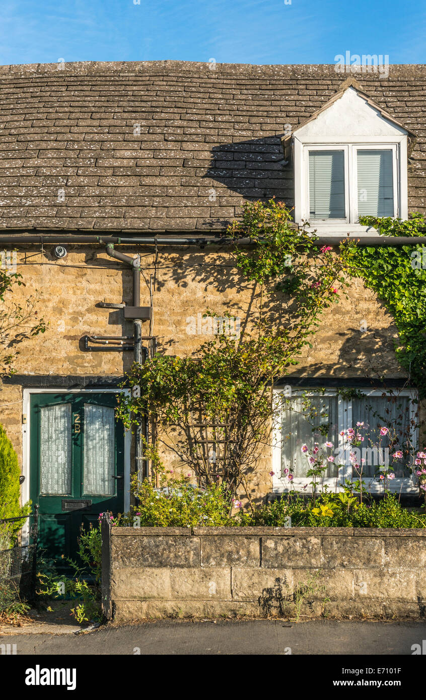 Old Stone Cottage High Resolution Stock Photography and Images - Alamy