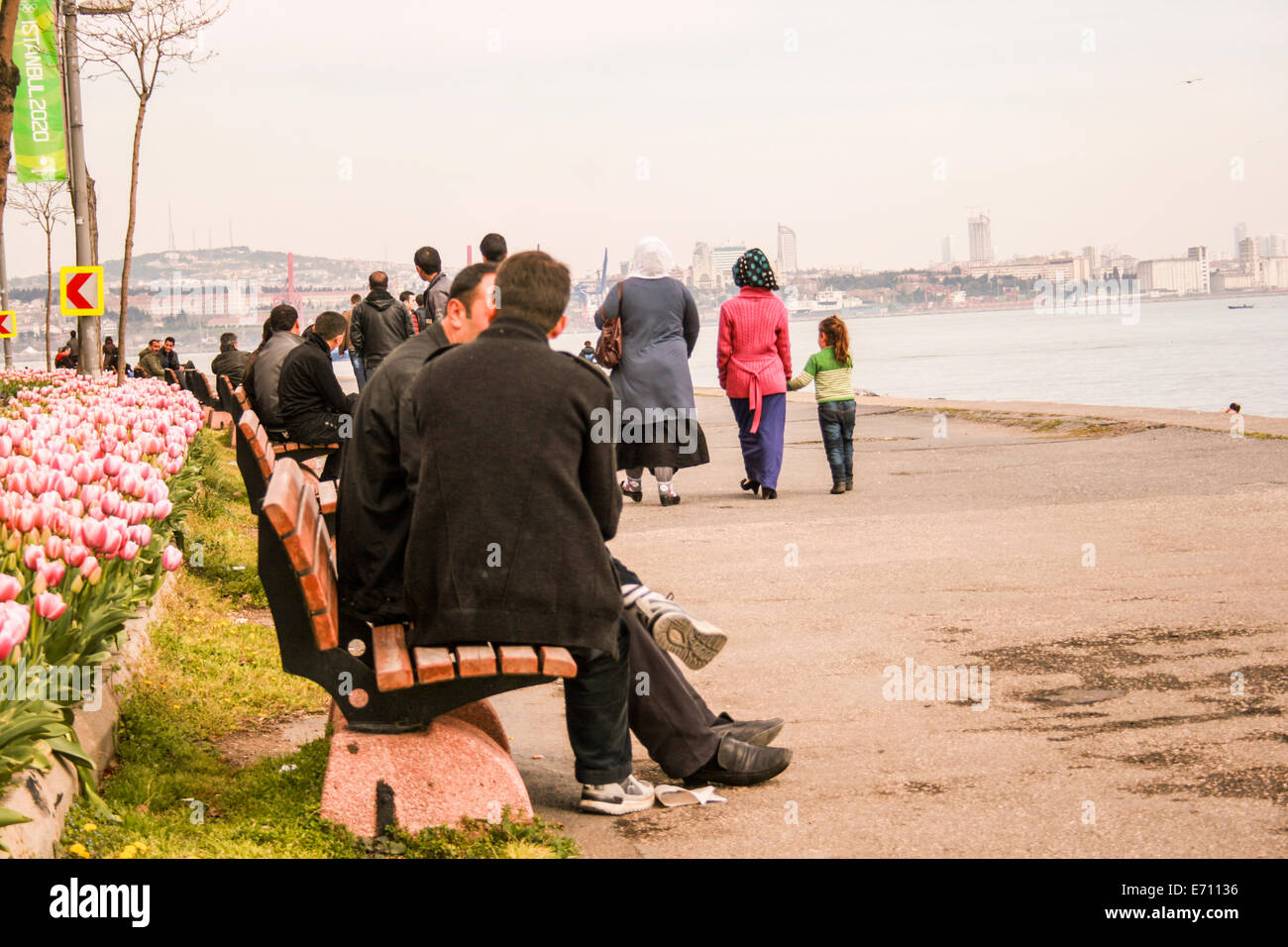 People walking and talking in the promenade of istanbul Stock Photo - Alamy