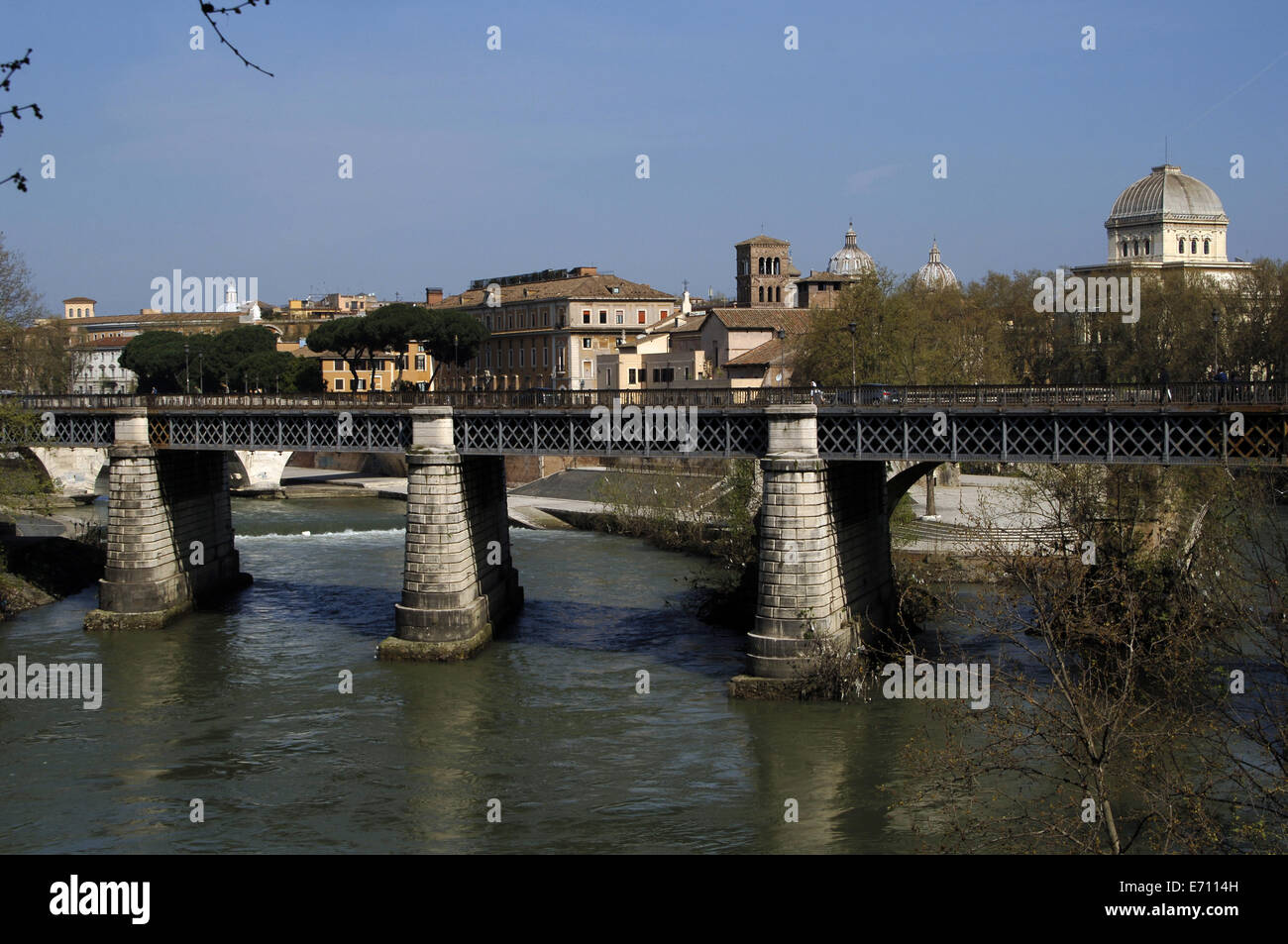 Ponte palatino bridge hi-res stock photography and images - Alamy