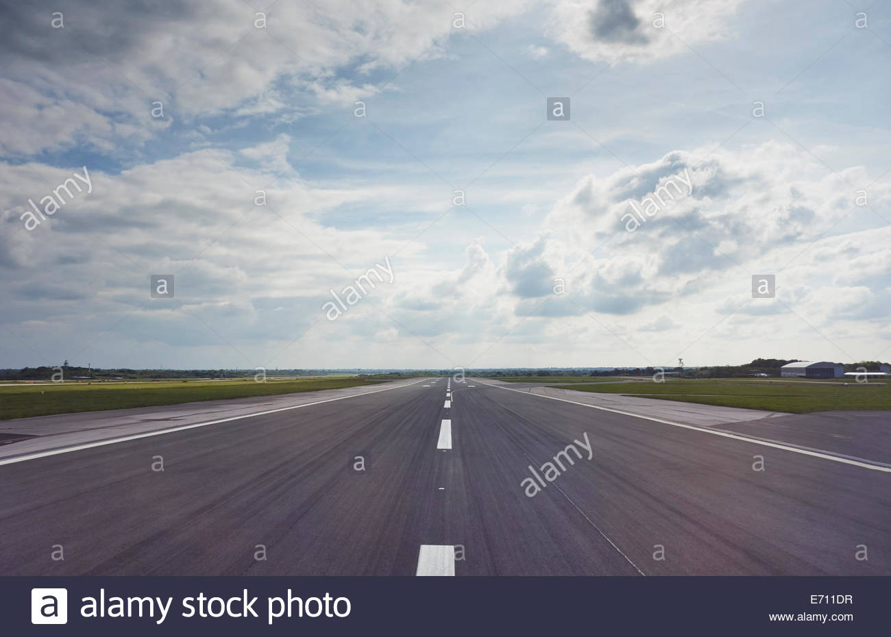 Runway Stock Photos & Runway Stock Images - Alamy