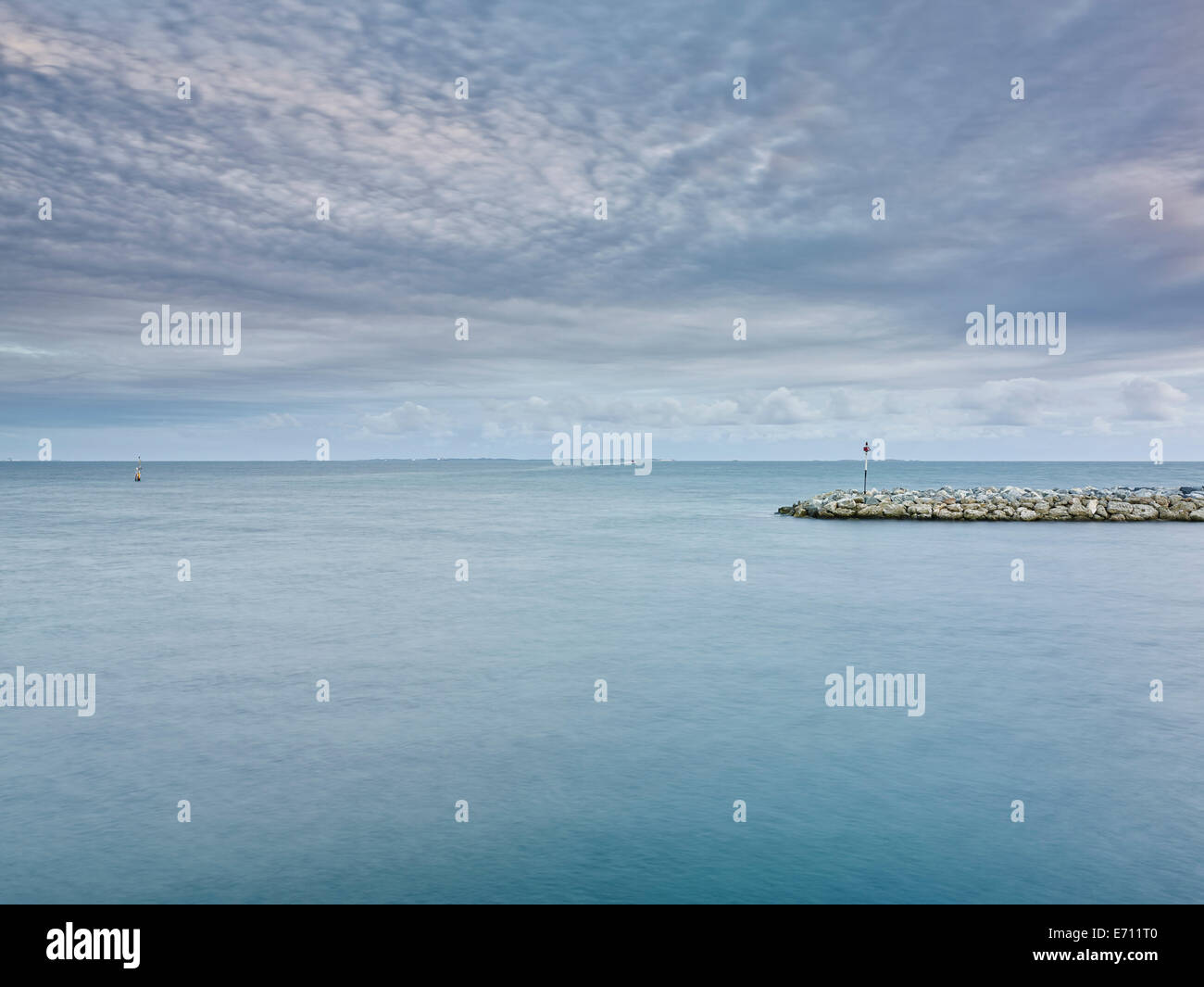 Harbor wall jetty hi-res stock photography and images - Alamy