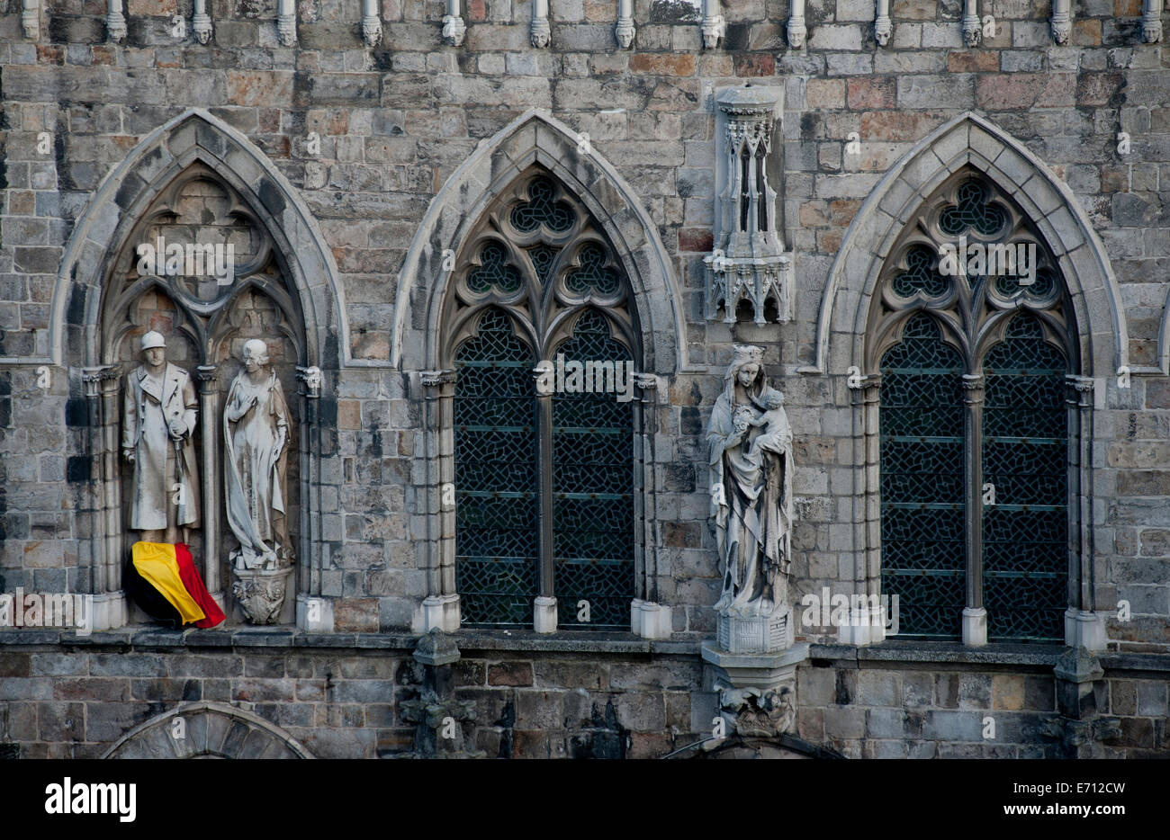 Ypres Cloth Hall (Dutch: Lakenhal or Lakenhalle), in Ypres ( Ieper ...