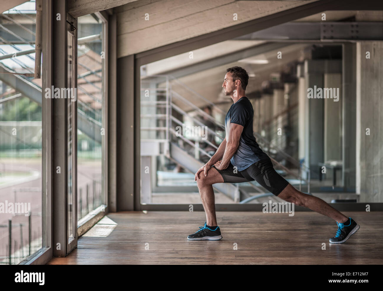 Lunges hi-res stock photography and images - Alamy
