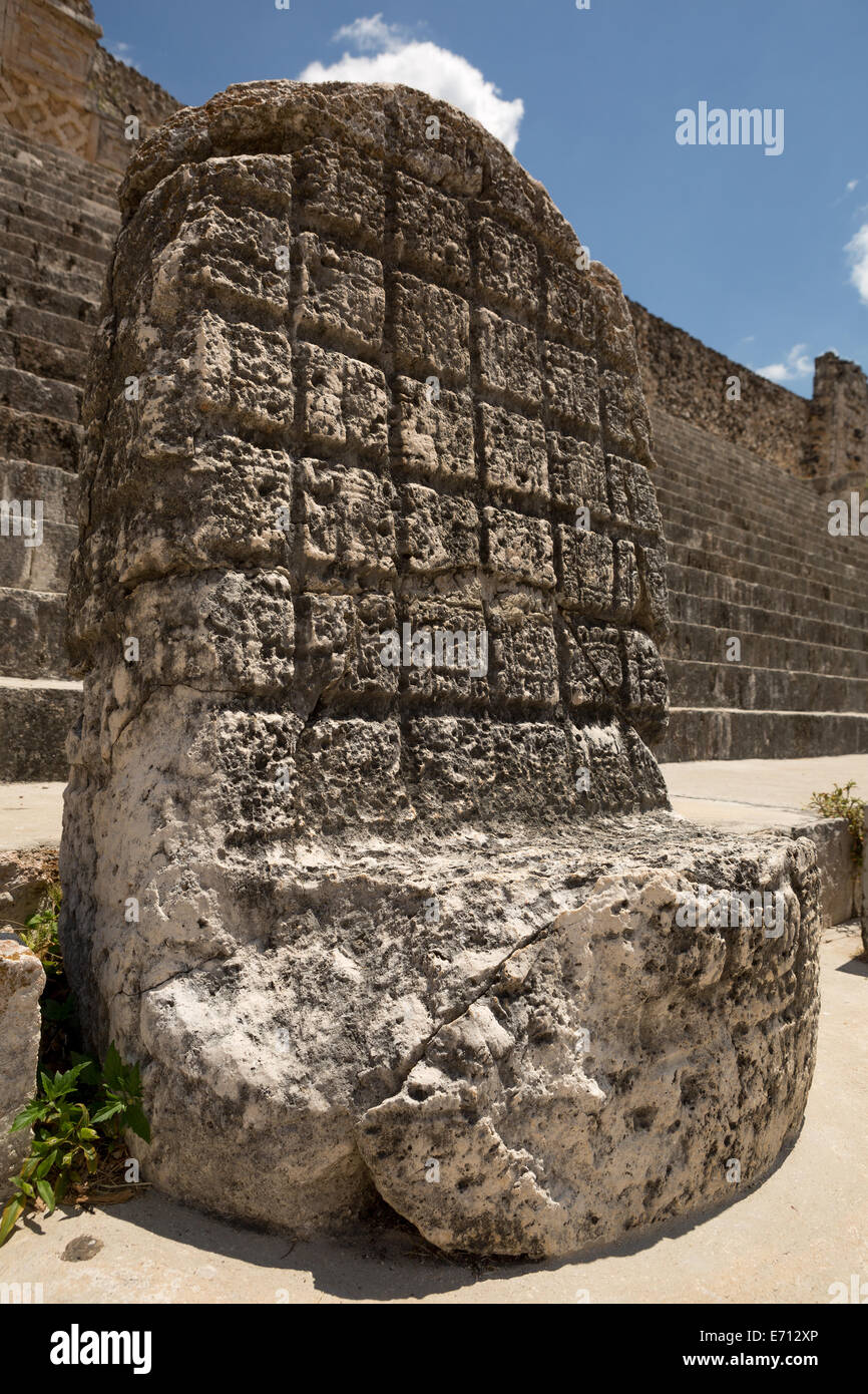 an ancient Mayan throne carved from stone Stock Photo - Alamy