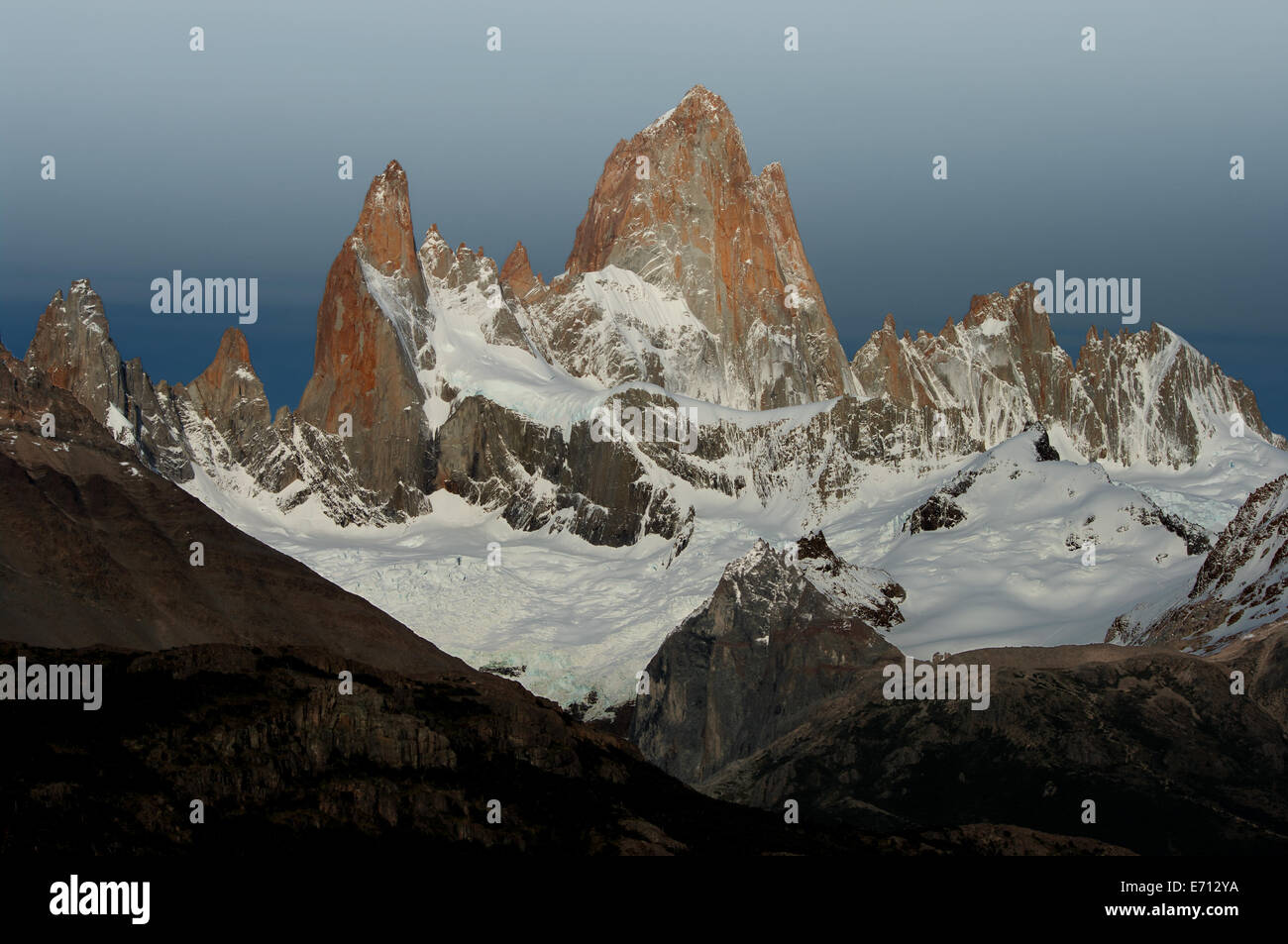 Fitz roy mountain hi-res stock photography and images - Alamy