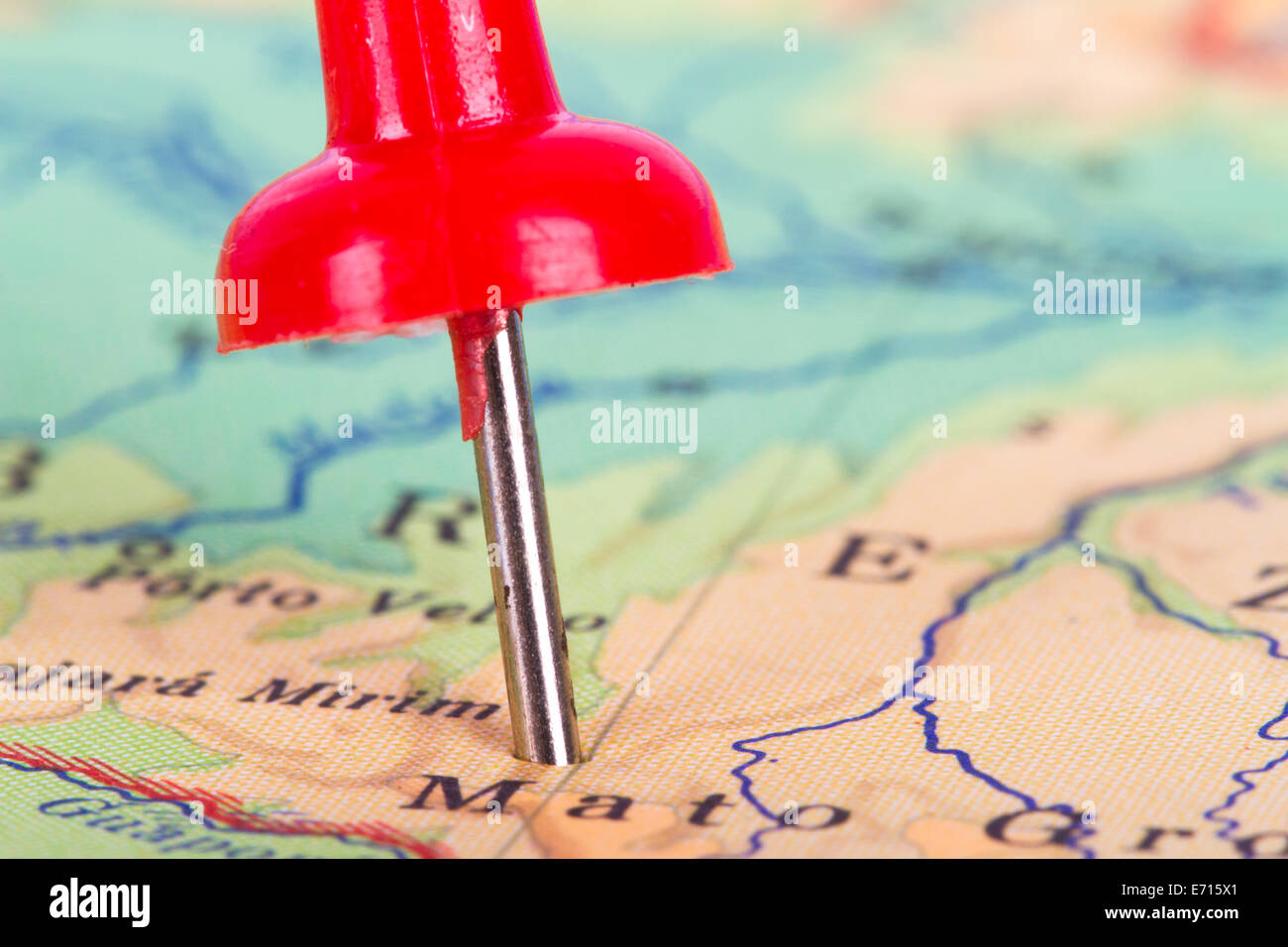 Pushpin on map hi-res stock photography and images - Alamy