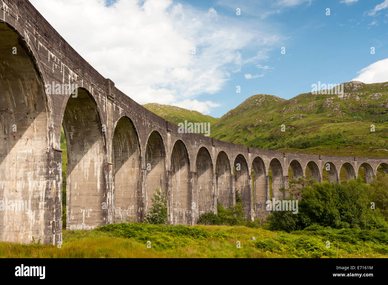 Curved railway viaduct hi-res stock photography and images - Alamy