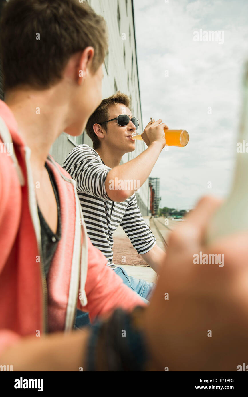 16 bottles hi-res stock photography and images - Alamy