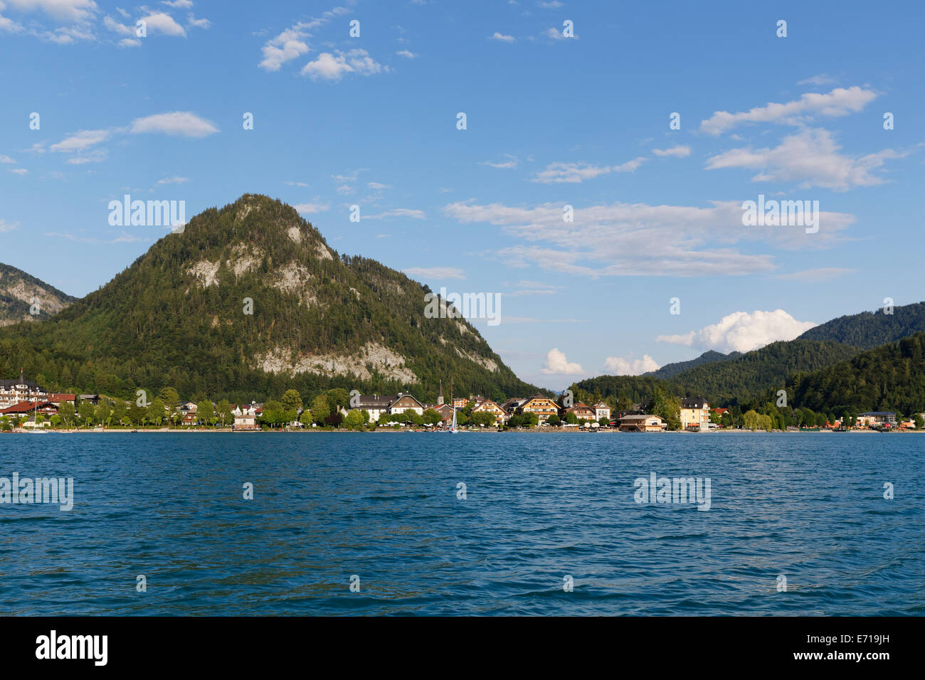 Austria, Salzburg State, Fuschlsee Lake, Fuschl am See, Mountain ...