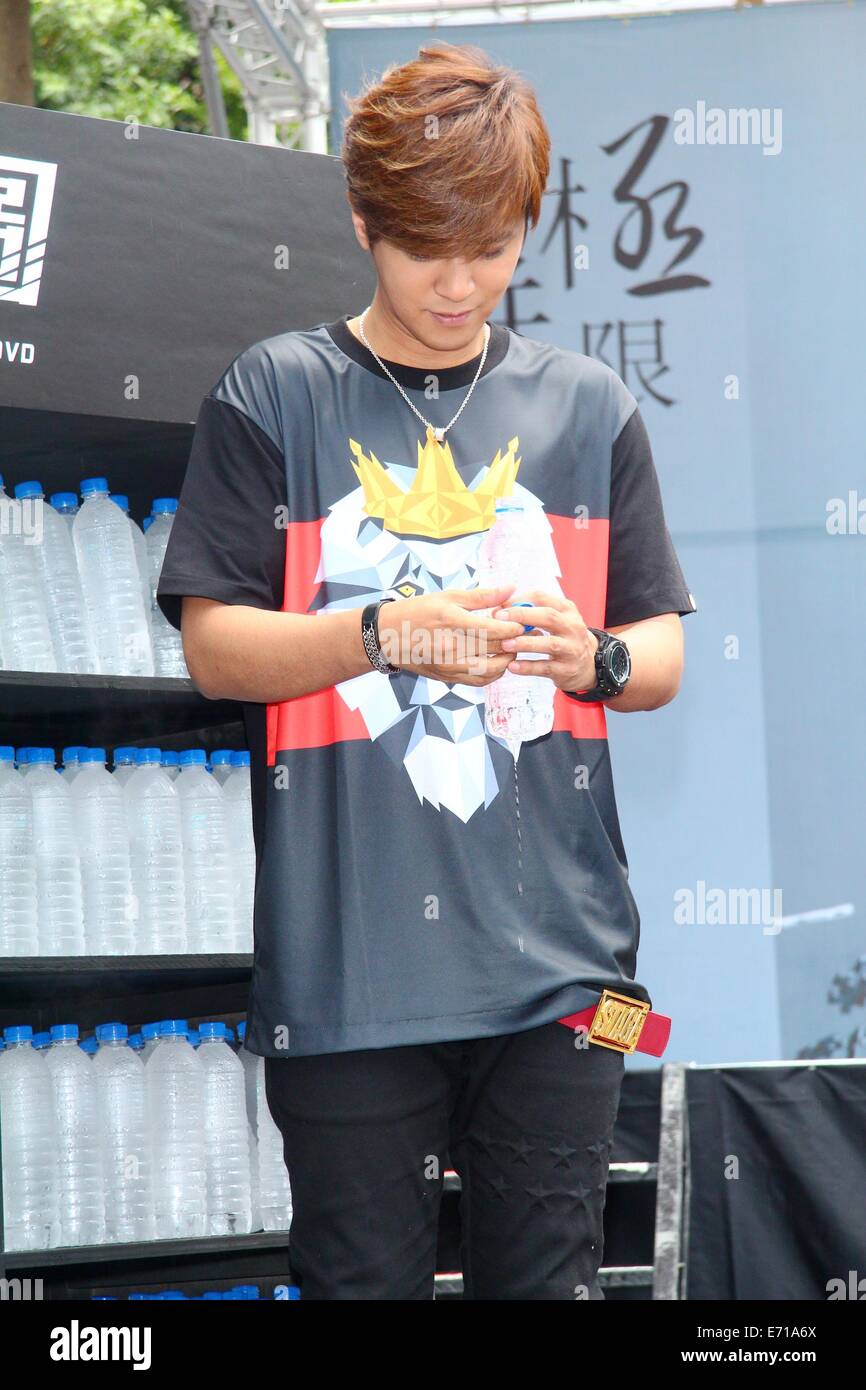 Taipei. 30th Aug, 2014. Singer, actor Show Lo attends a signing session ...