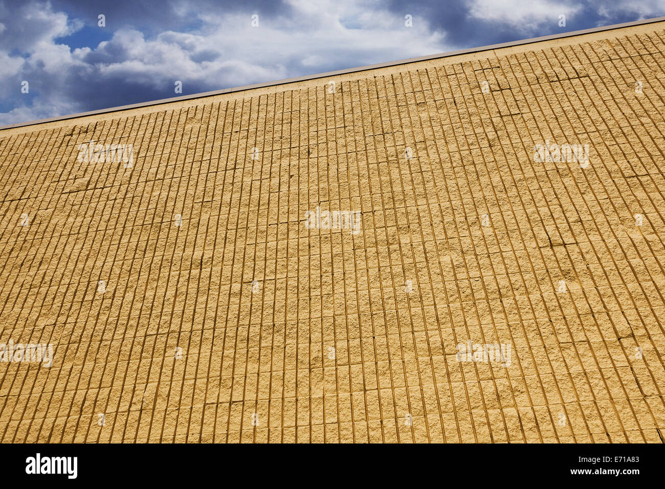 Clouds brick hi-res stock photography and images - Alamy
