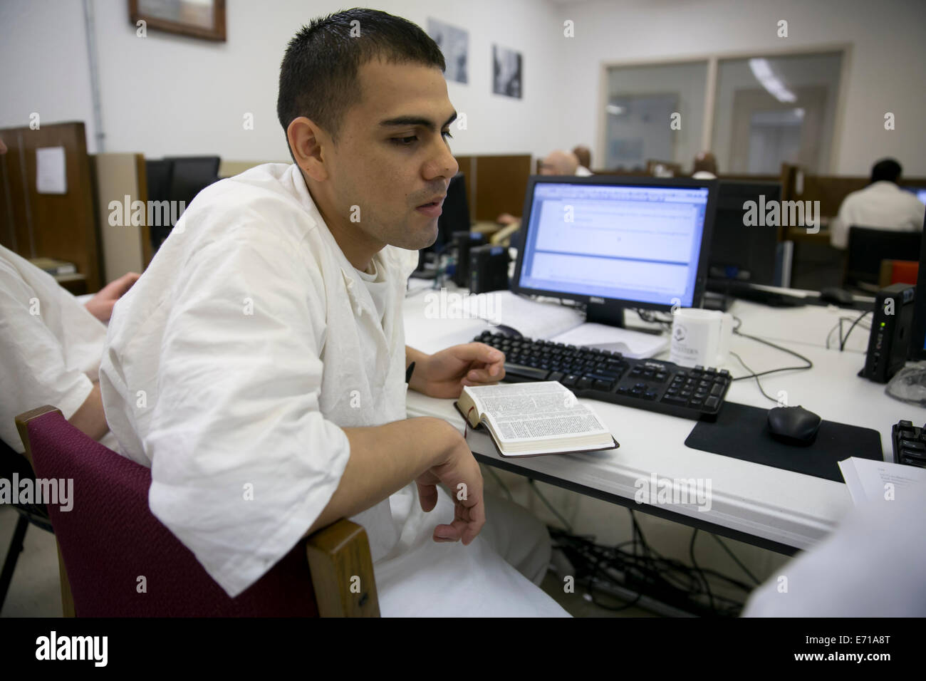Prison bible study hi-res stock photography and images - Alamy