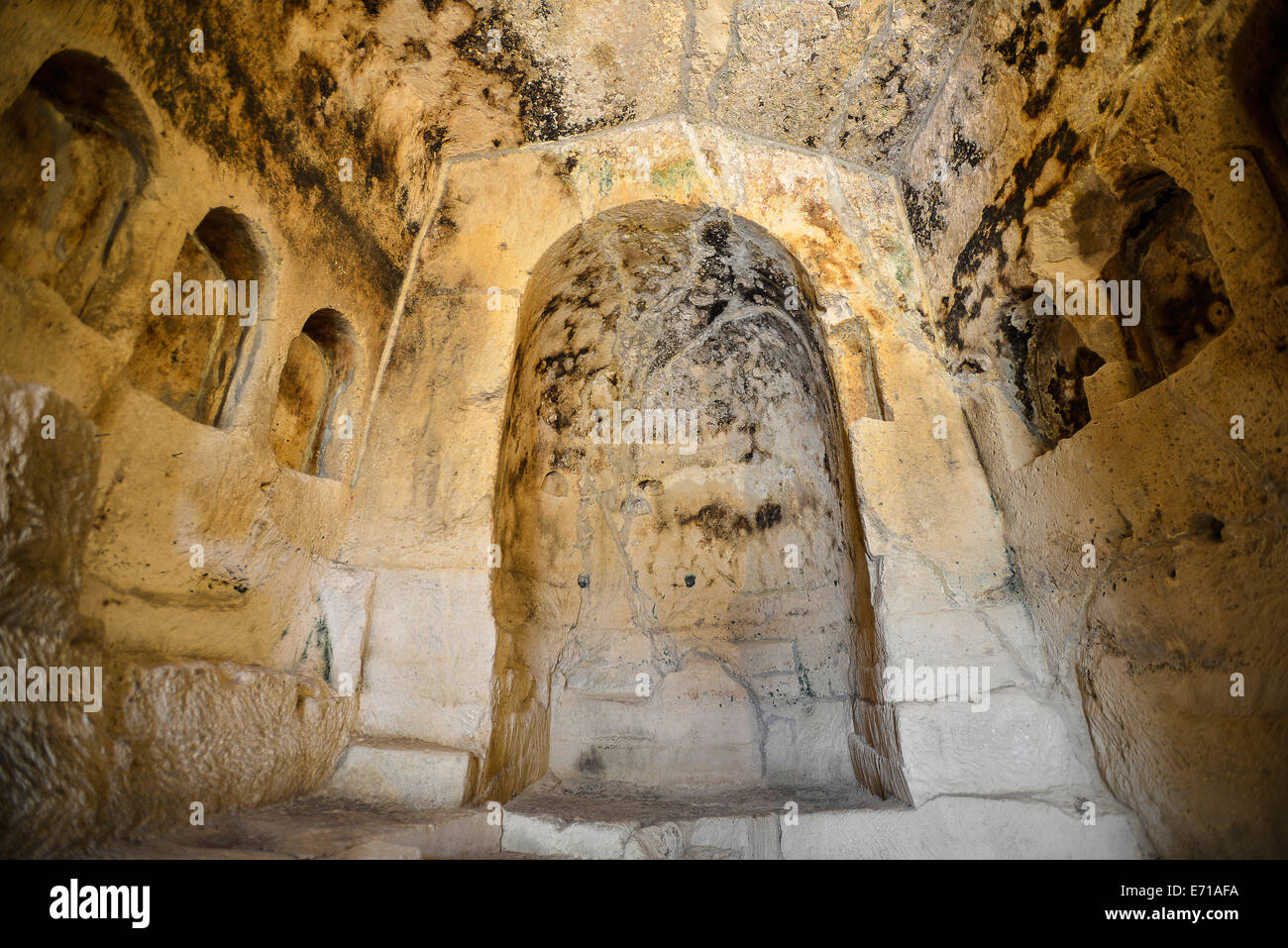 Matera church cave hi-res stock photography and images - Alamy