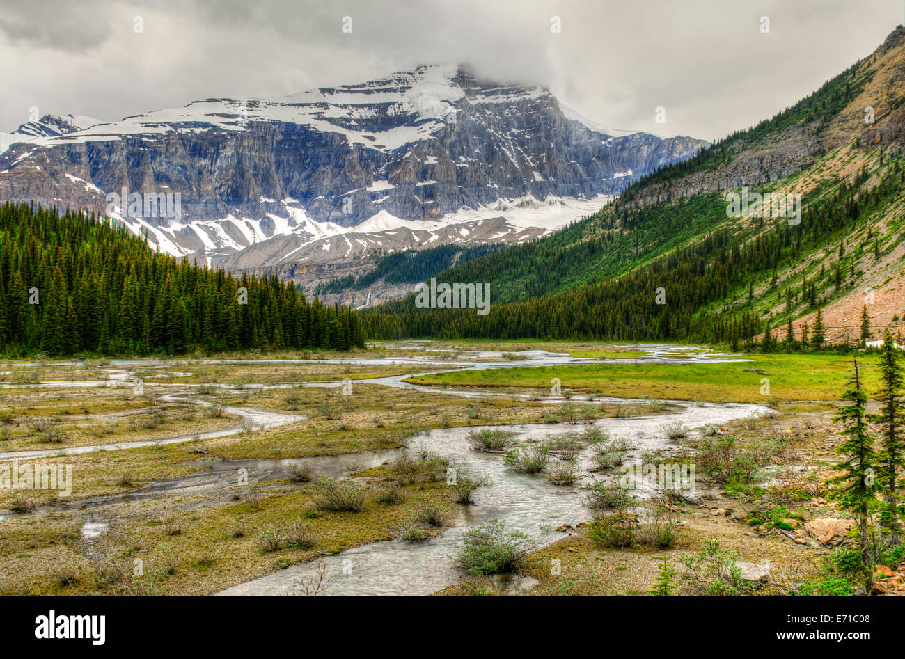 Scenic mountain hiking views, Berg Lake Trail, Mount Robson Provincial ...
