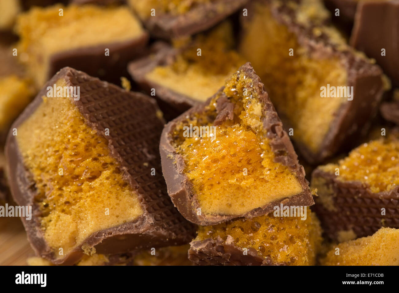 Crunchie bar hi-res stock photography and images - Alamy
