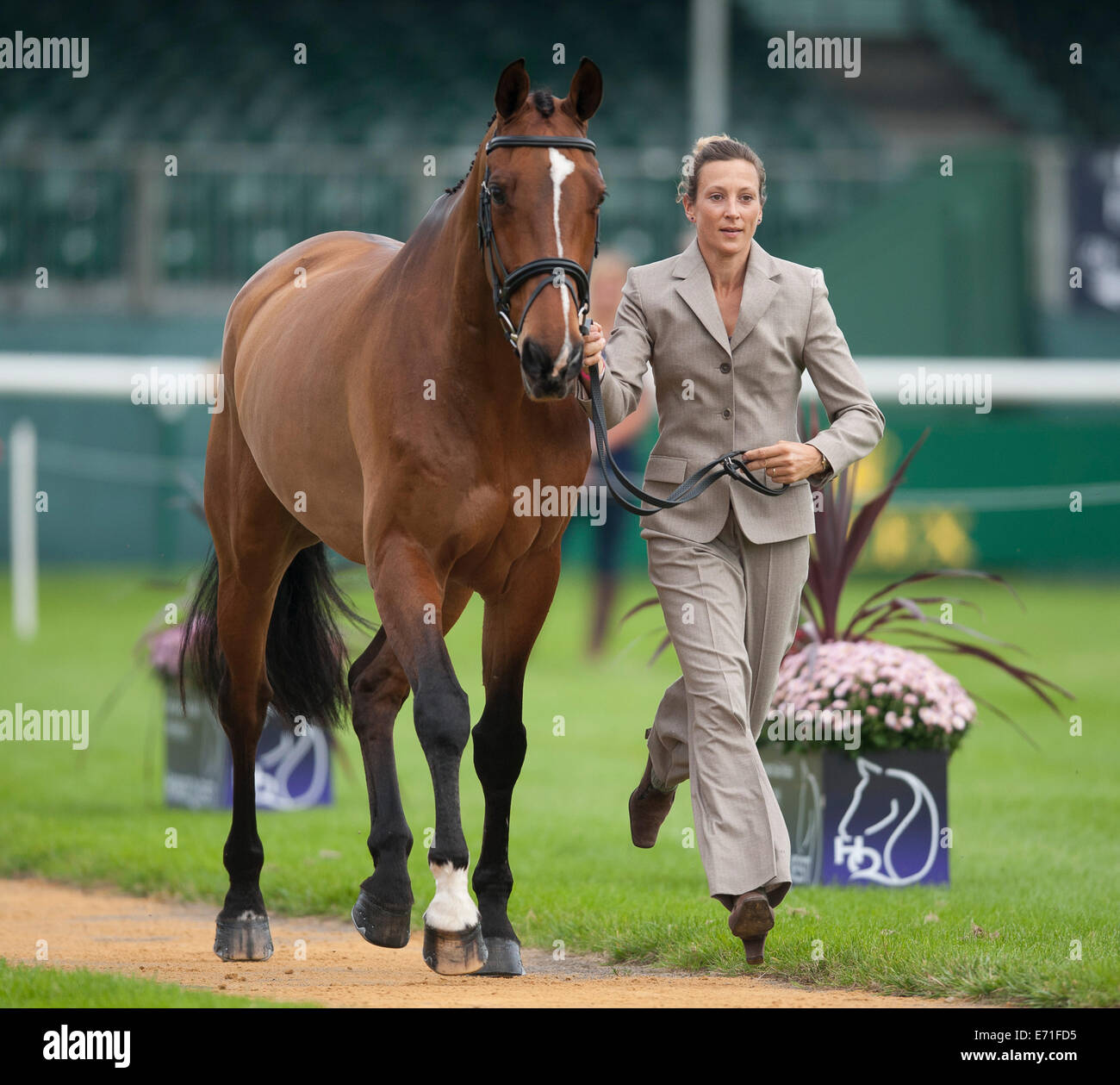 Sarah bullimore hi-res stock photography and images - Alamy