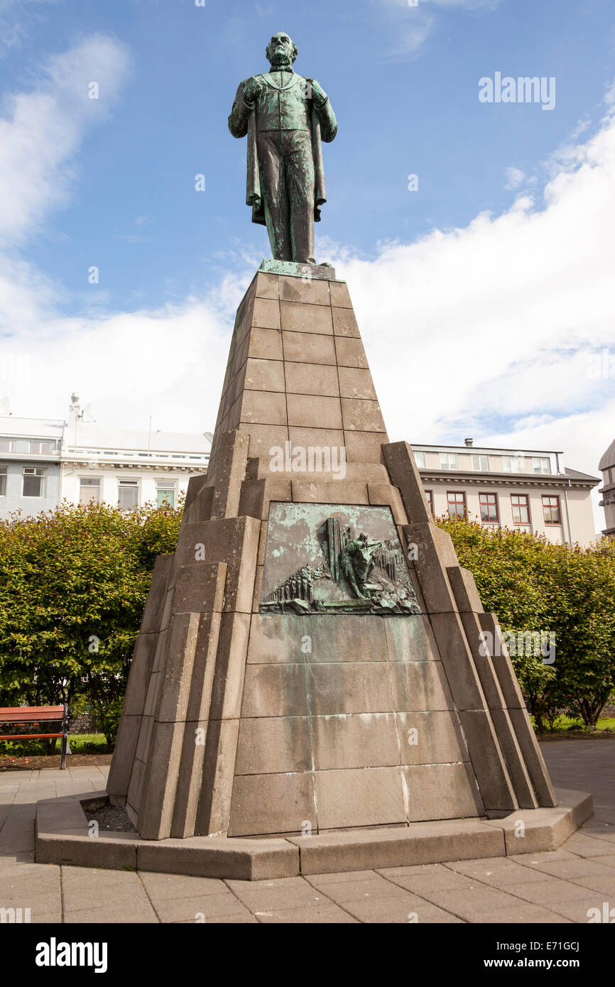 Jon Sigurdsson statue, Austurvollur Square, Reykjavik, Iceland Stock ...