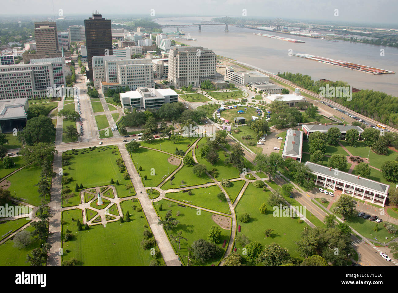 USA, Louisiana, Baton Rouge. View of downtown and Mississippi River ...