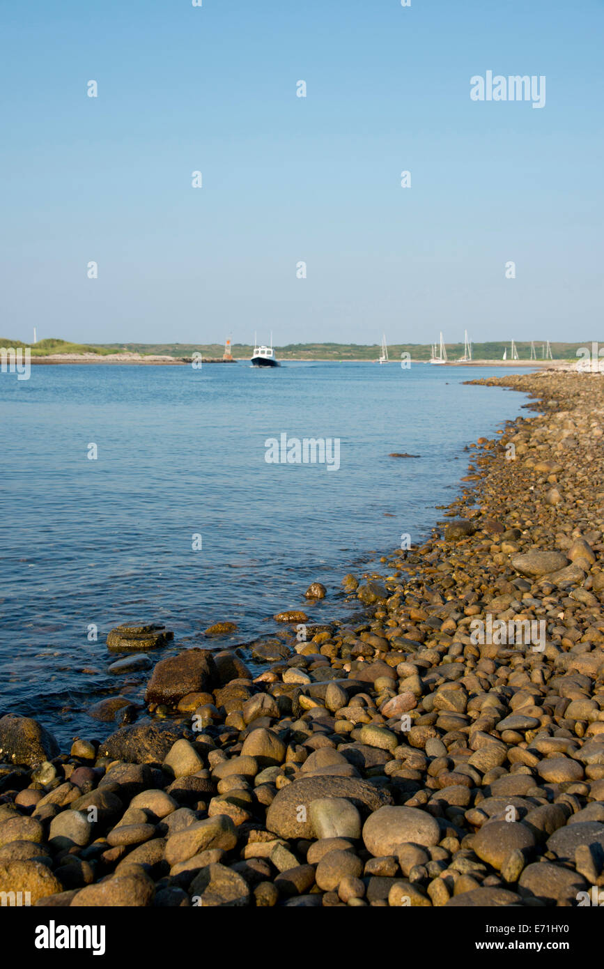 USA, Massachusetts, Elizabeth Islands, Cuttyhunk Island, Gosnold. Rocky ...