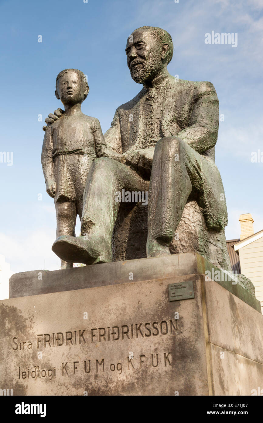 Fridrik Fridriksson statue, Laekjargata, Reykjavik, Iceland Stock Photo ...