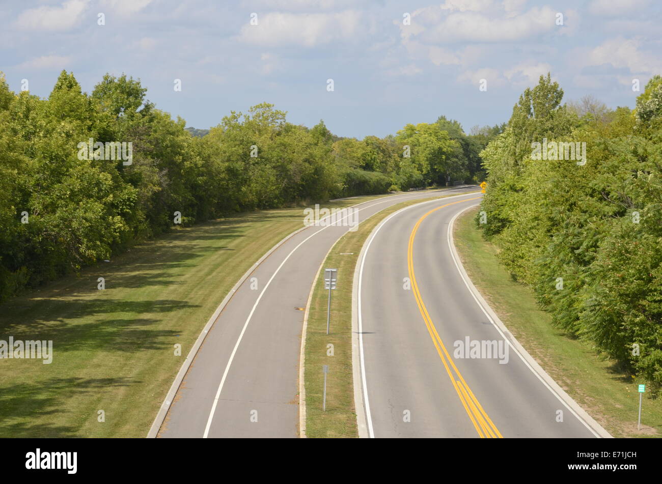 Parallel roads hi-res stock photography and images - Alamy