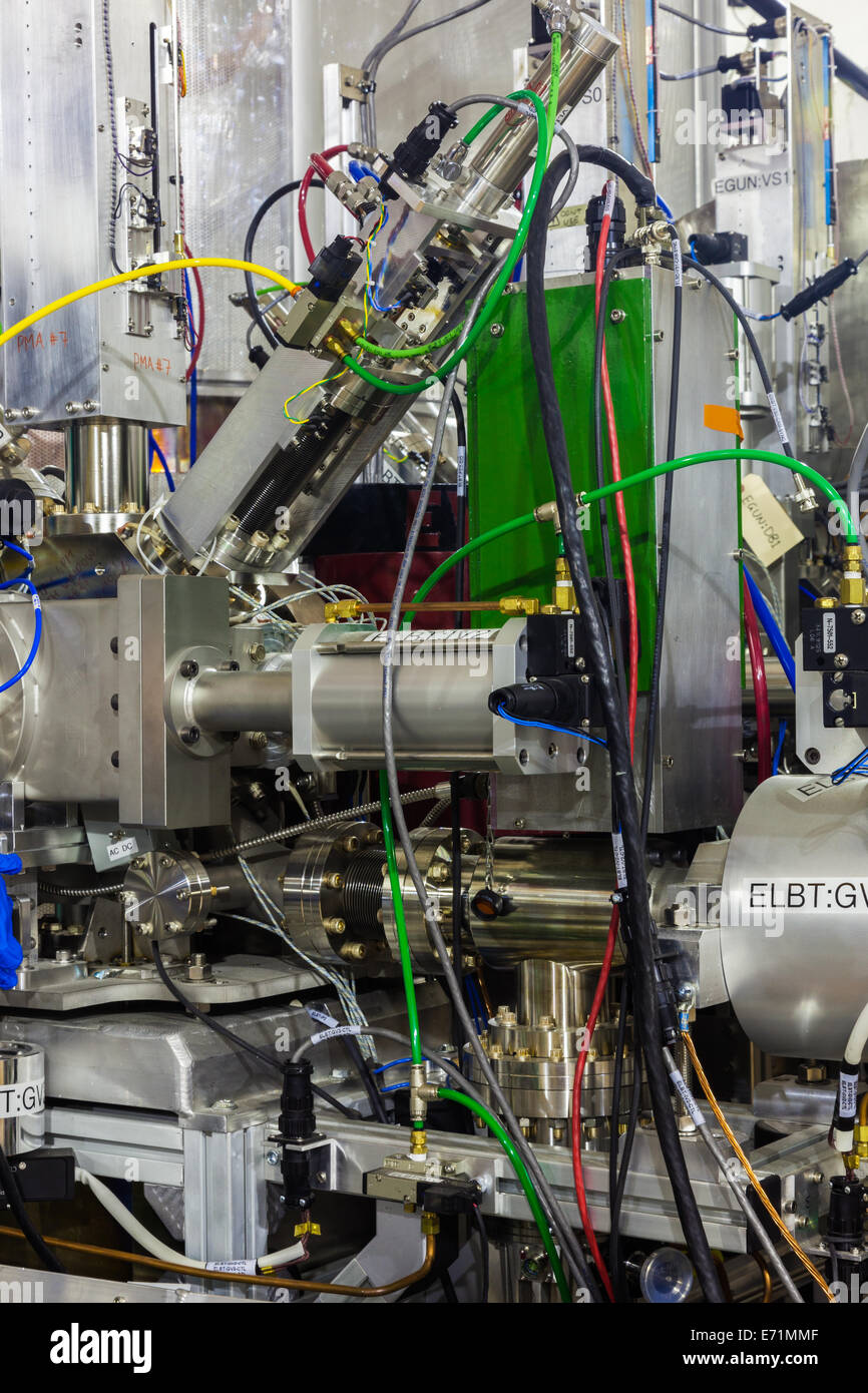 Linear accelerator hi-res stock photography and images - Alamy