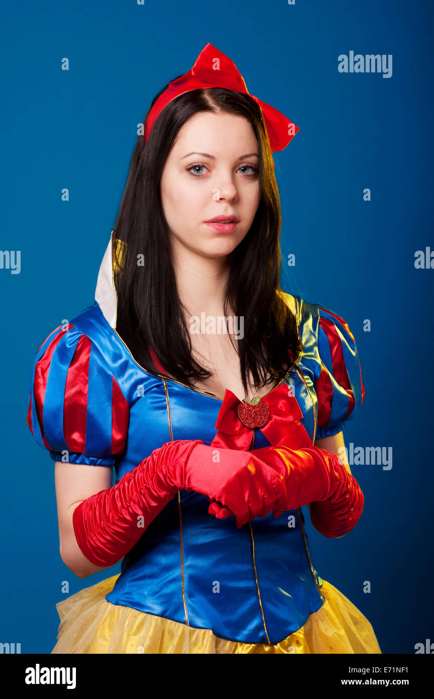 Beautiful young girl wearing Snow White costume Stock Photo - Alamy
