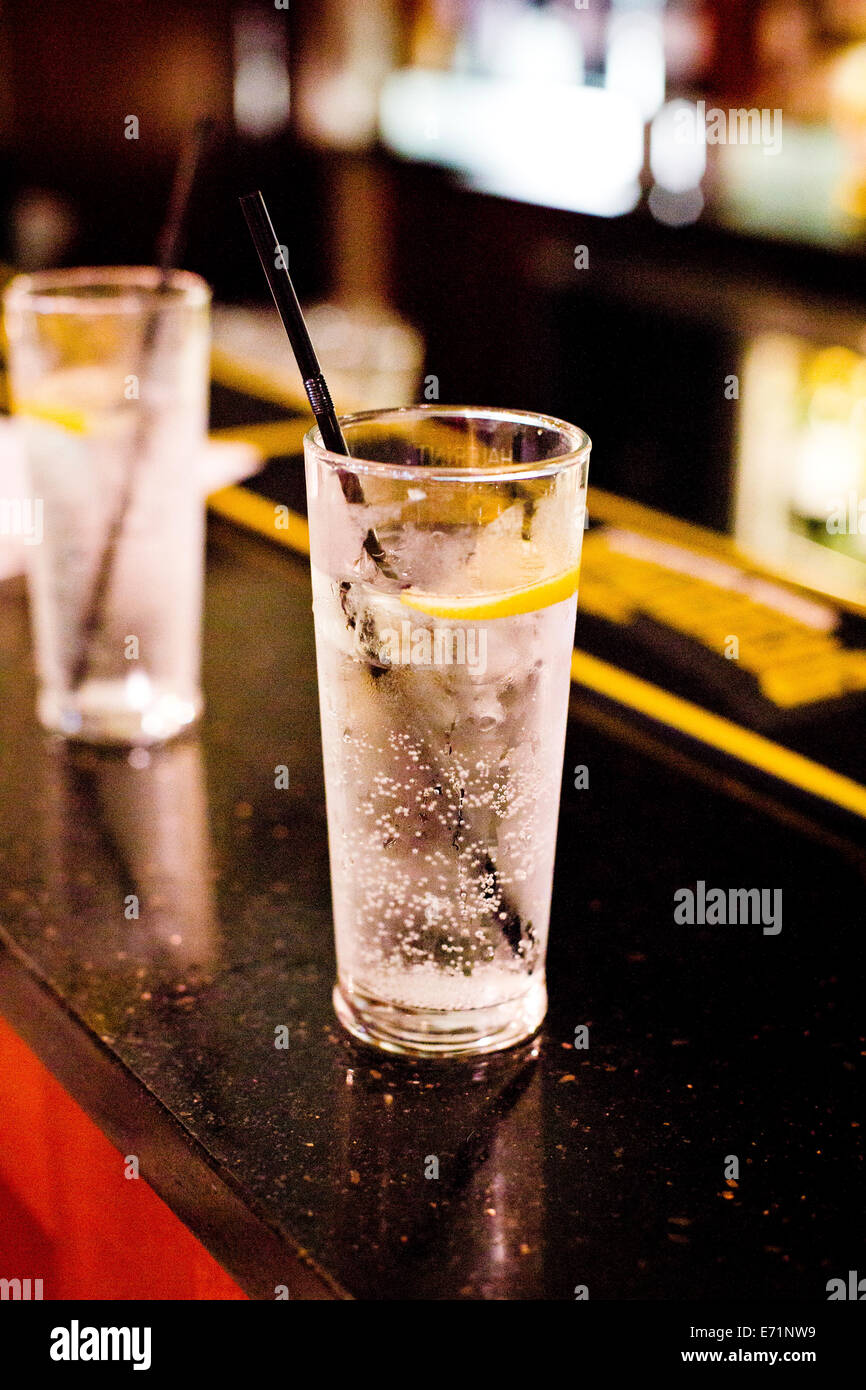 High ball glass gin hi-res stock photography and images - Alamy