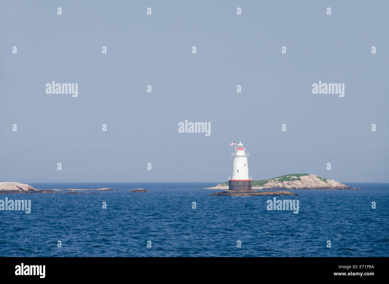 USA, Rhode Island, Little Compton, Sakonnet River. Sakonnet Point Light ...