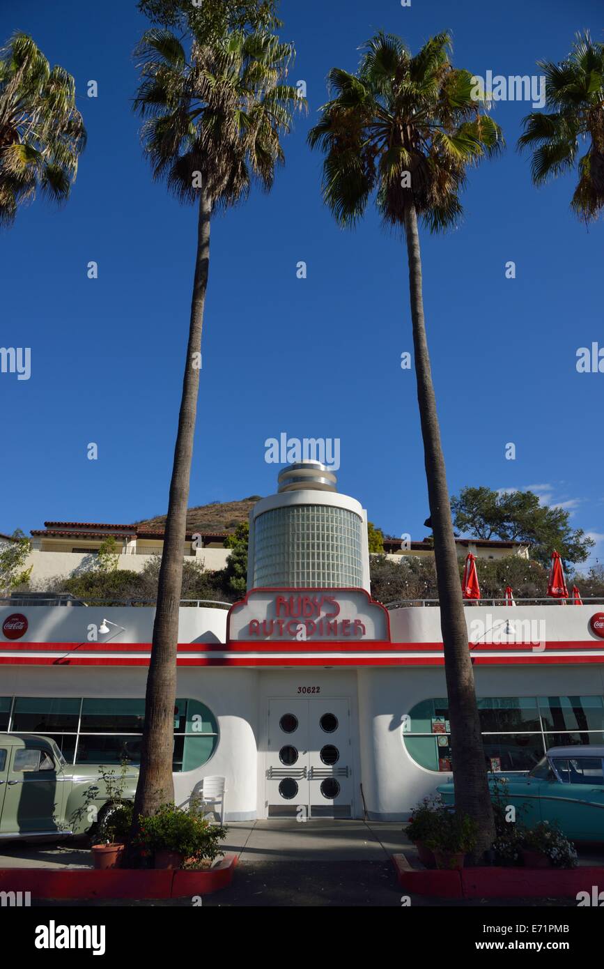 The scenic Ruby's Autodiner on the coastal highway, Laguna Beach CA ...