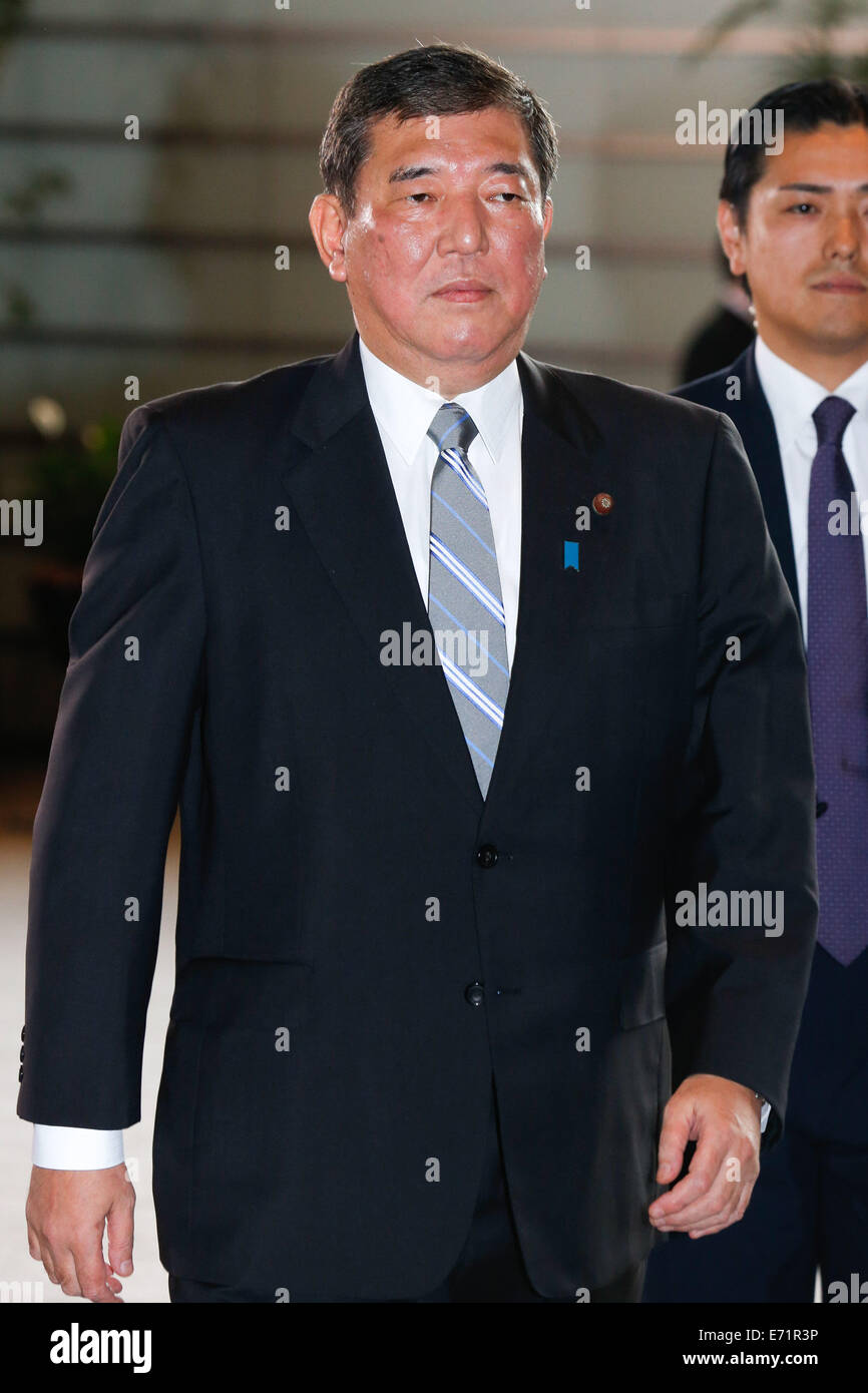 Tokyo, Japan. 3rd Sep, 2014. Shigeru Ishiba arrives at Prime Minister ...