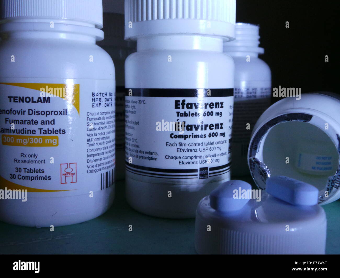 Hiv antiretroviral drugs hi-res stock photography and images - Alamy