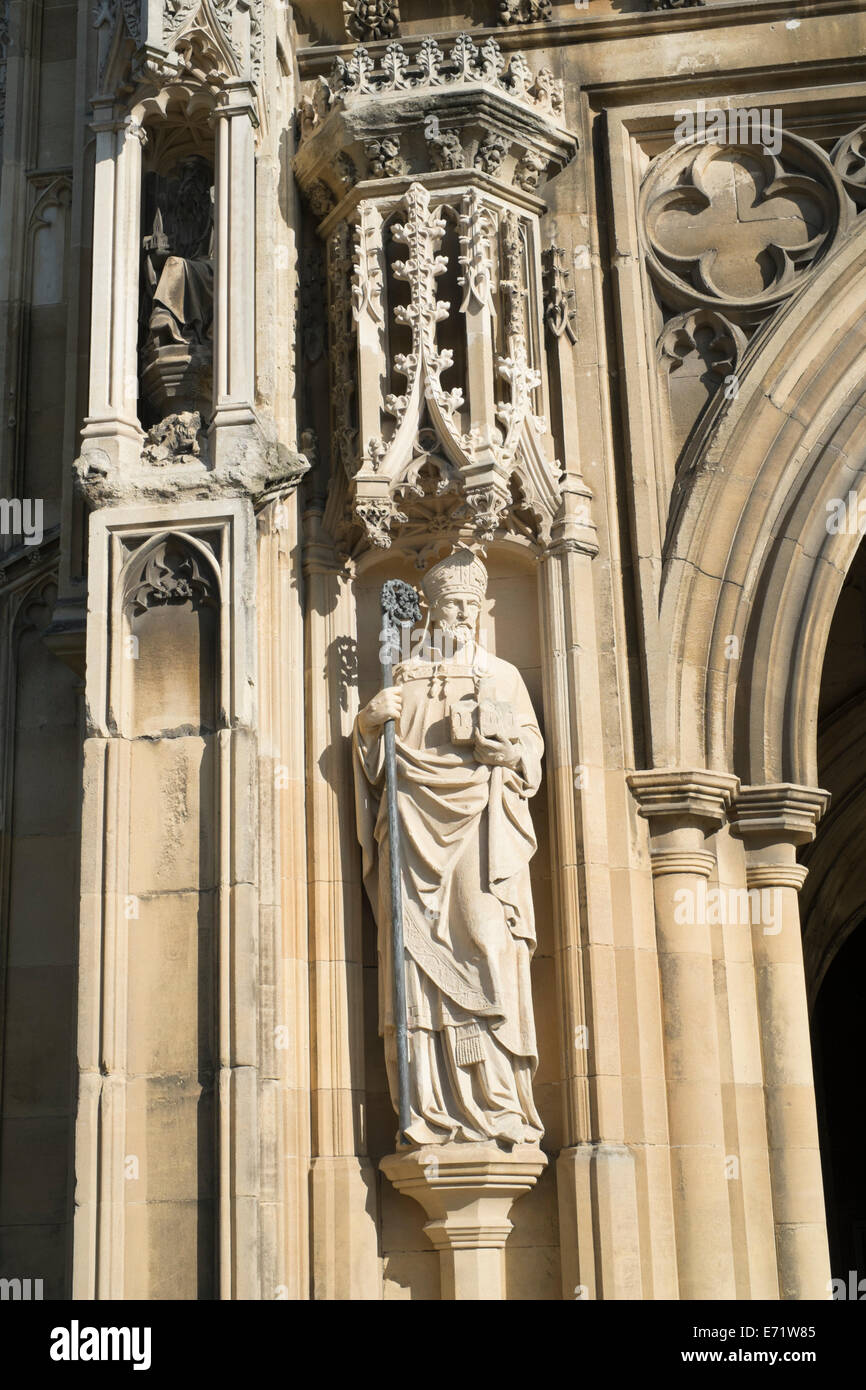Gloucester cathedral sculpture hi-res stock photography and images - Alamy