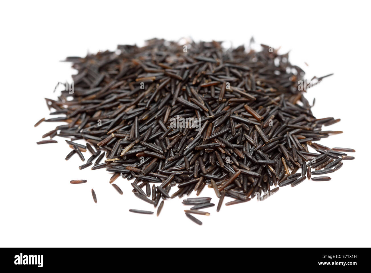 Wild Rice on white background. Closeup Stock Photo - Alamy