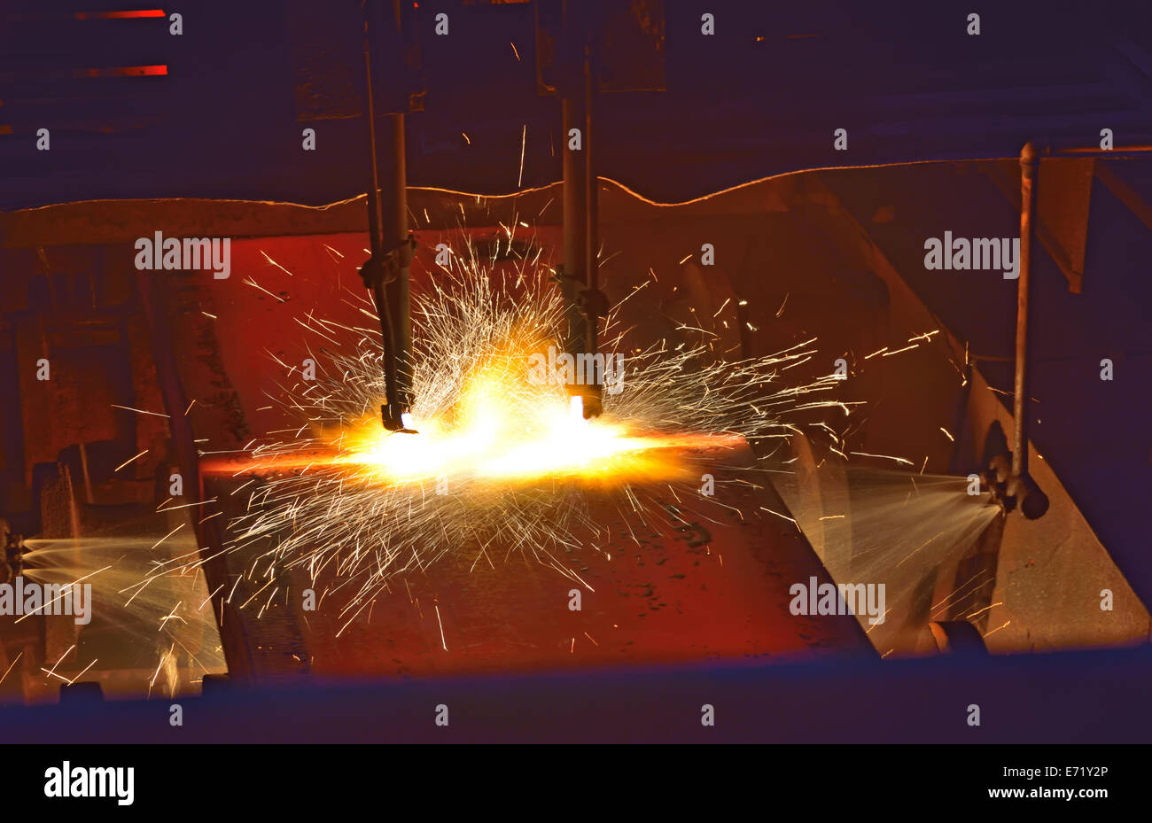 Gas cutting of the hot metal Stock Photo - Alamy