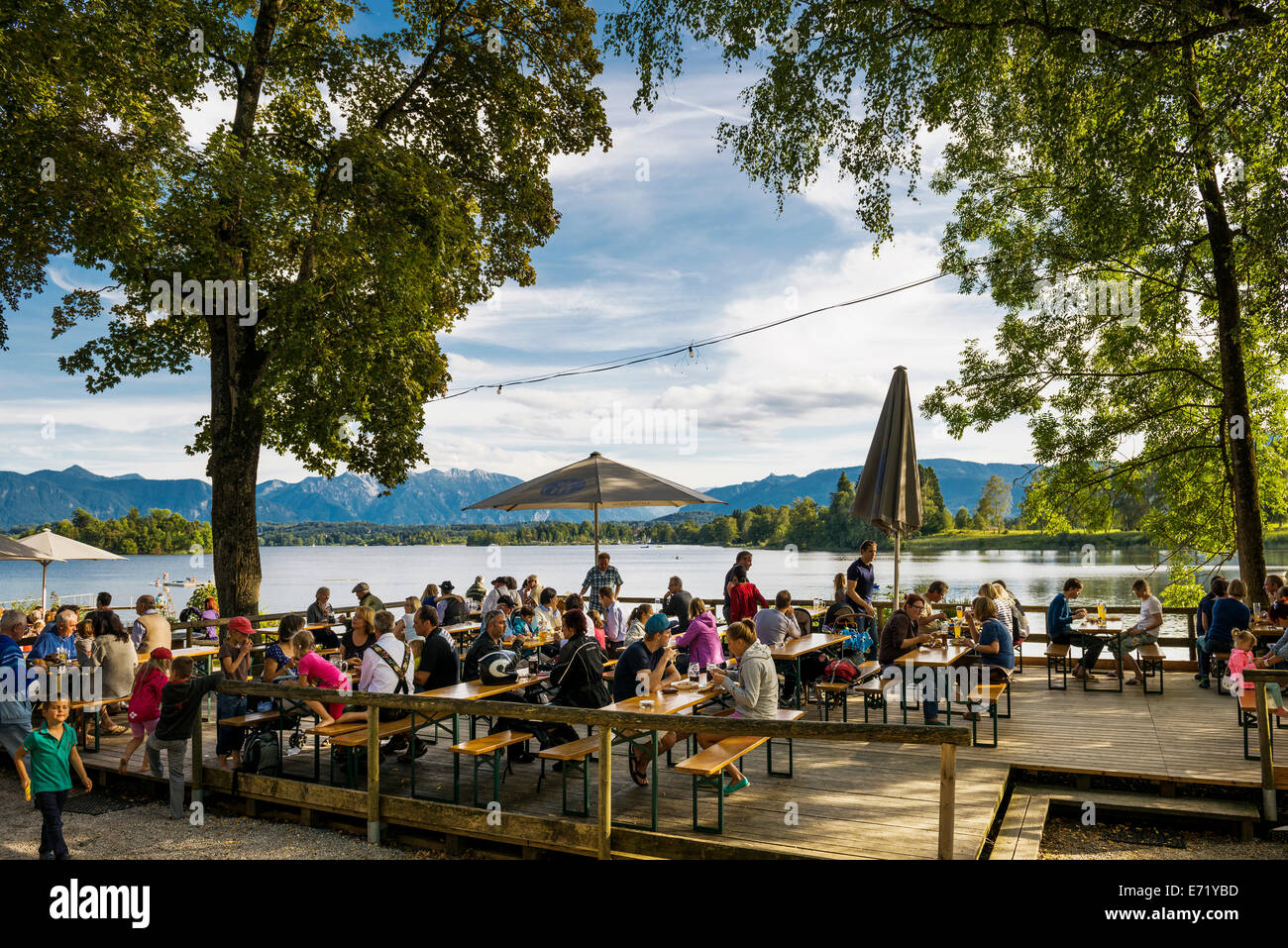"Alpenblick" beer garden at Staffelsee Lake, near Uffing, Upper Bavaria ...