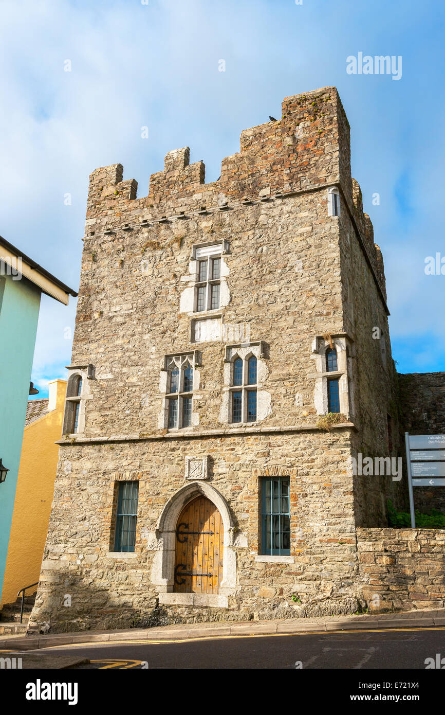 Desmond castle kinsale ireland hi-res stock photography and images - Alamy