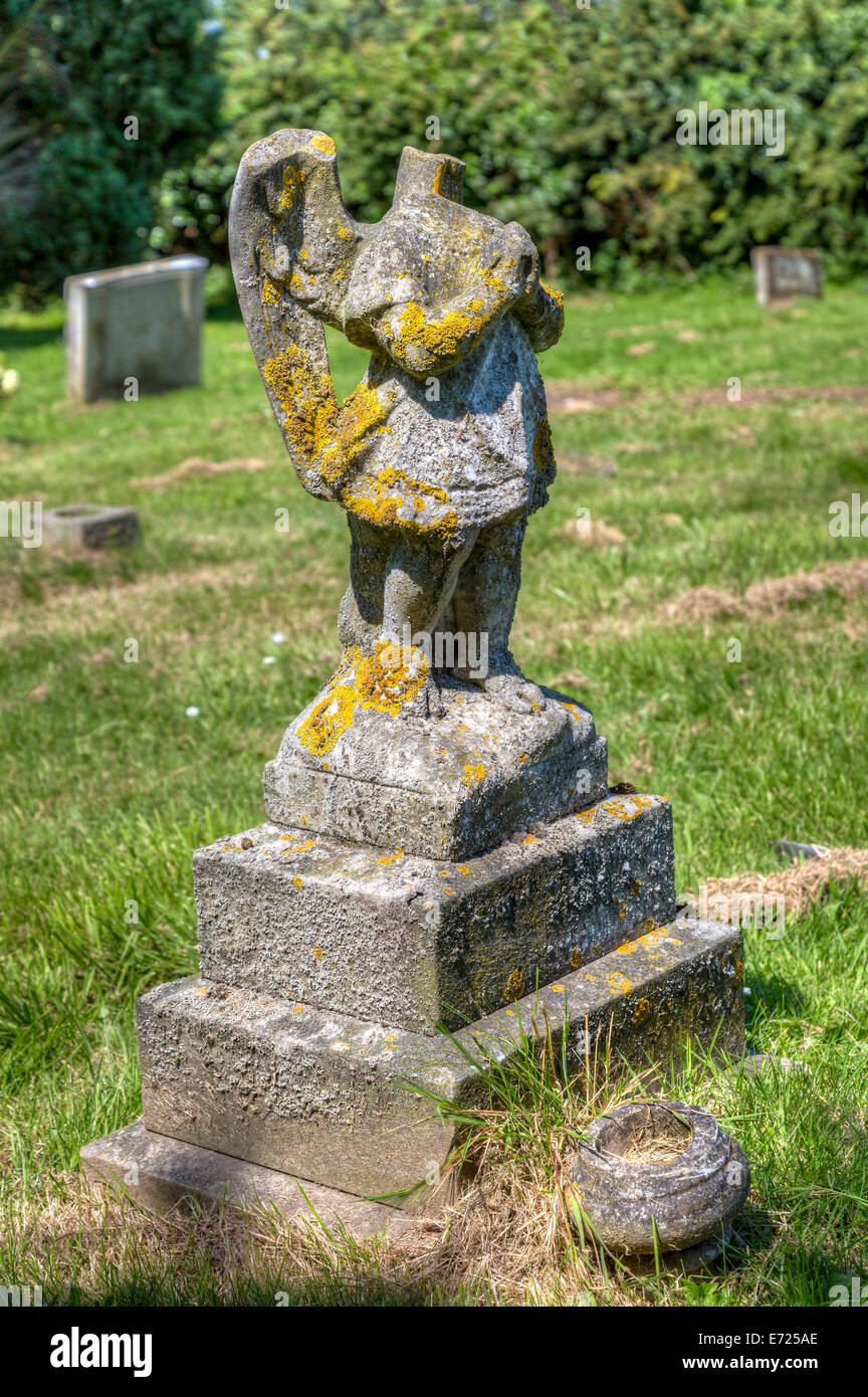 Headless angel grave hi-res stock photography and images - Alamy