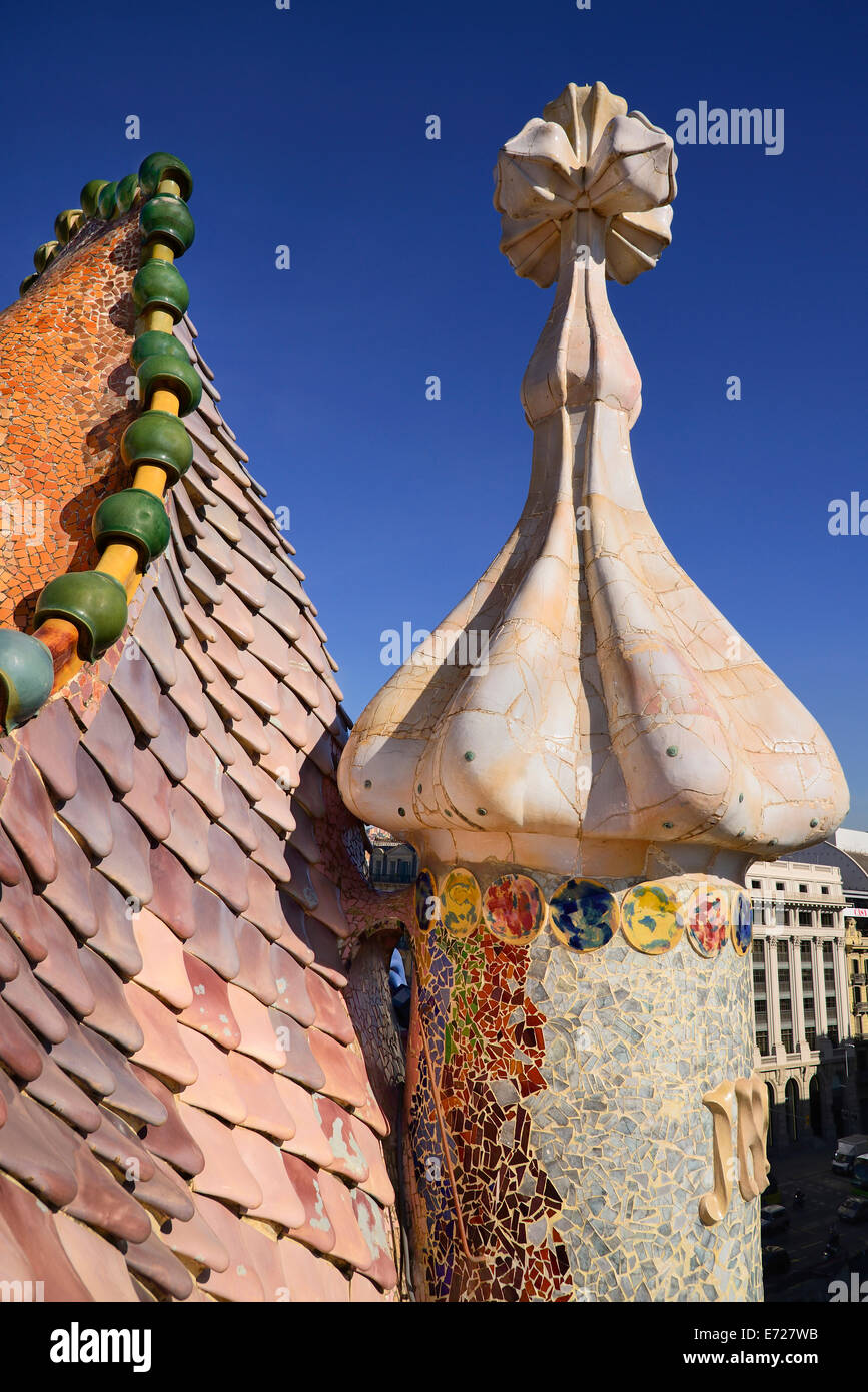 Spain, Catalonia, Barcelona, Antoni Gaudis Casa Batllo building dragons ...