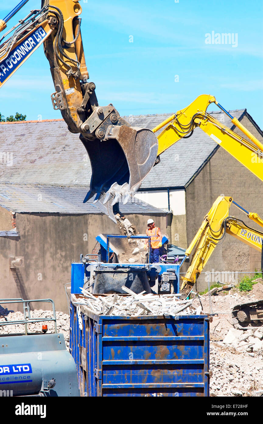 Recycling recycling regeneration hi-res stock photography and images ...