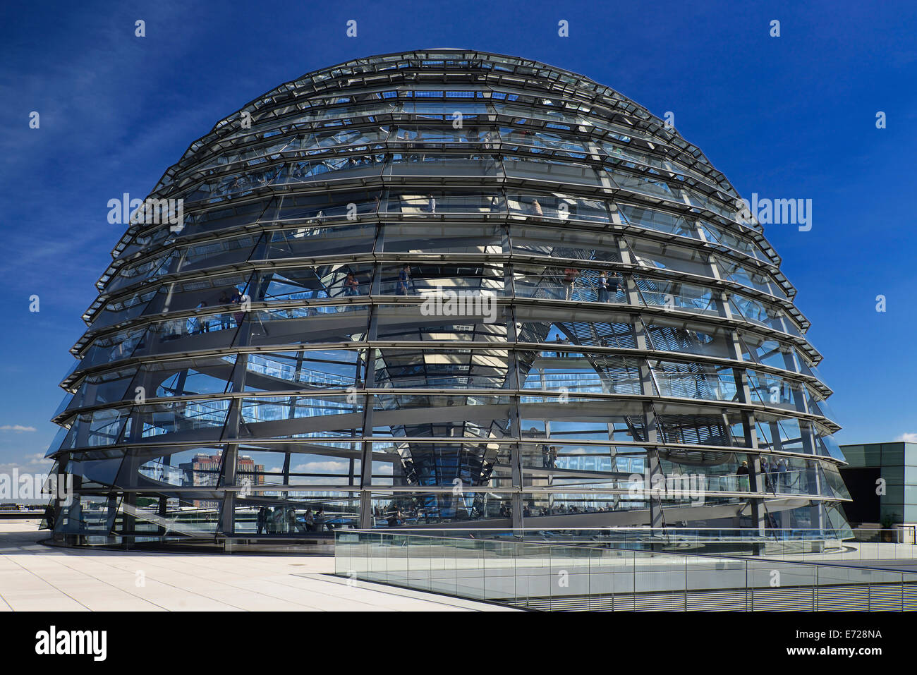 Dome roof terrace reichstag building hi-res stock photography and images - Alamy