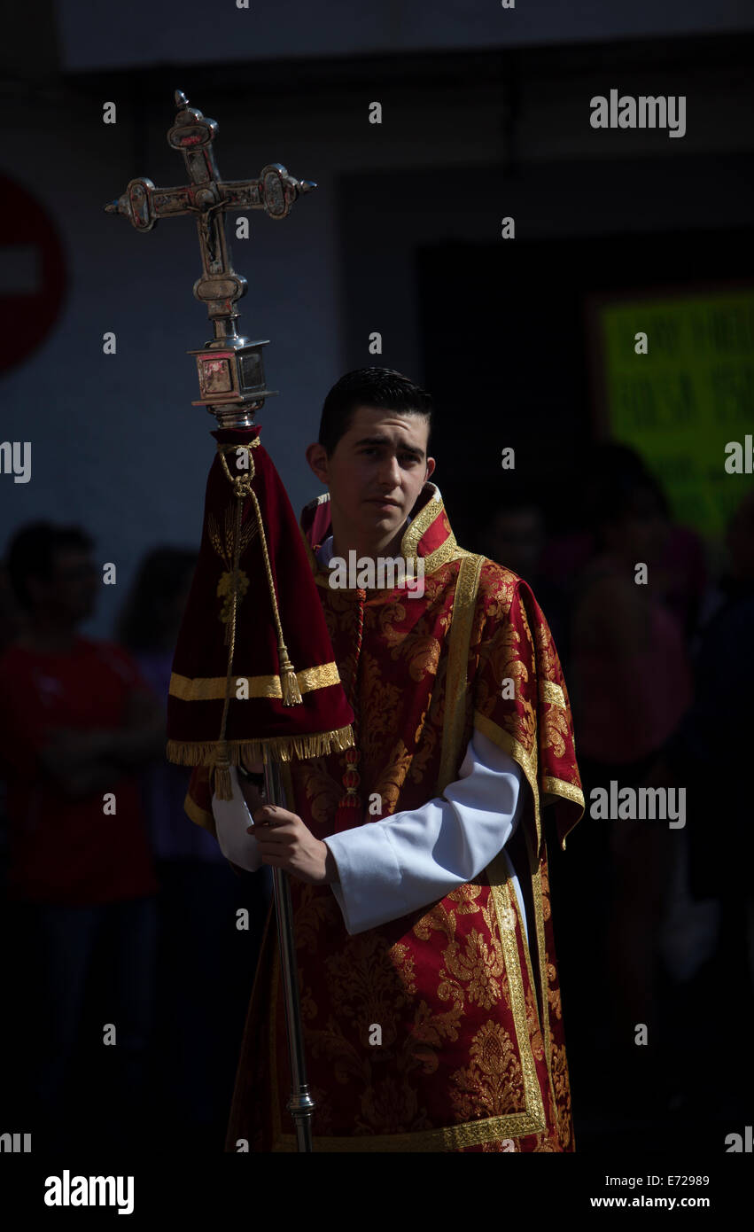 Altar boy hi-res stock photography and images - Alamy
