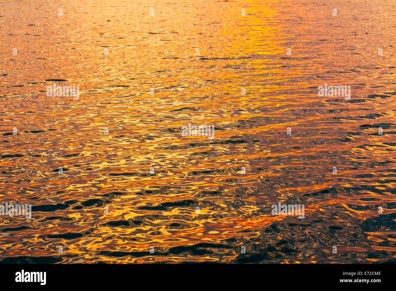 Deep ocean sunset hi-res stock photography and images - Alamy